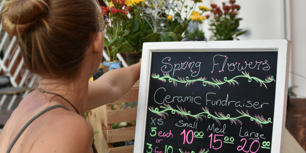 Innovative Chalkboard Signage Techniques and Applications